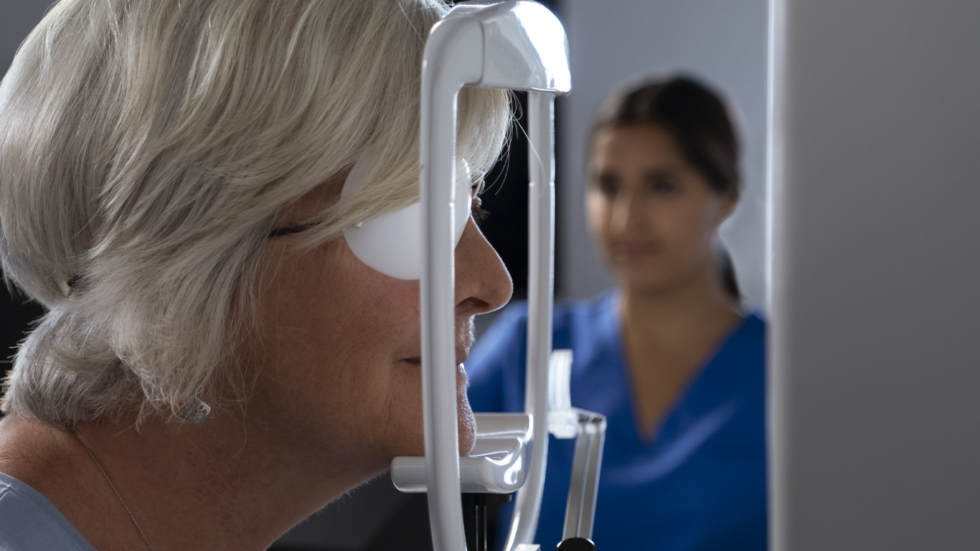 Medmont M700 vs Zeiss HFA: which automated perimeter is best for your ...